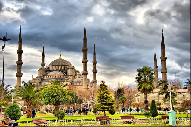 Guide to Blue Mosque, Entrance Fee, Visiting Hours