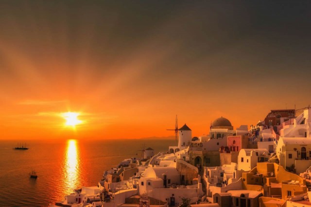 5 Places to See the Best Sunsets in the World